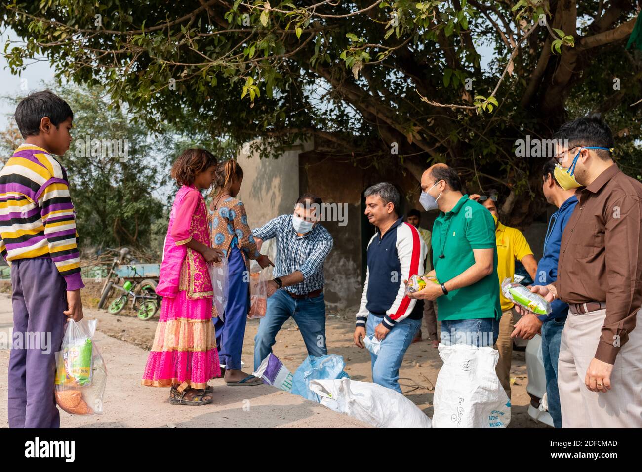 NOIDA, UTTAR PRADESH, INDIA - NOVEMBER 2020 : Group of young people of ...