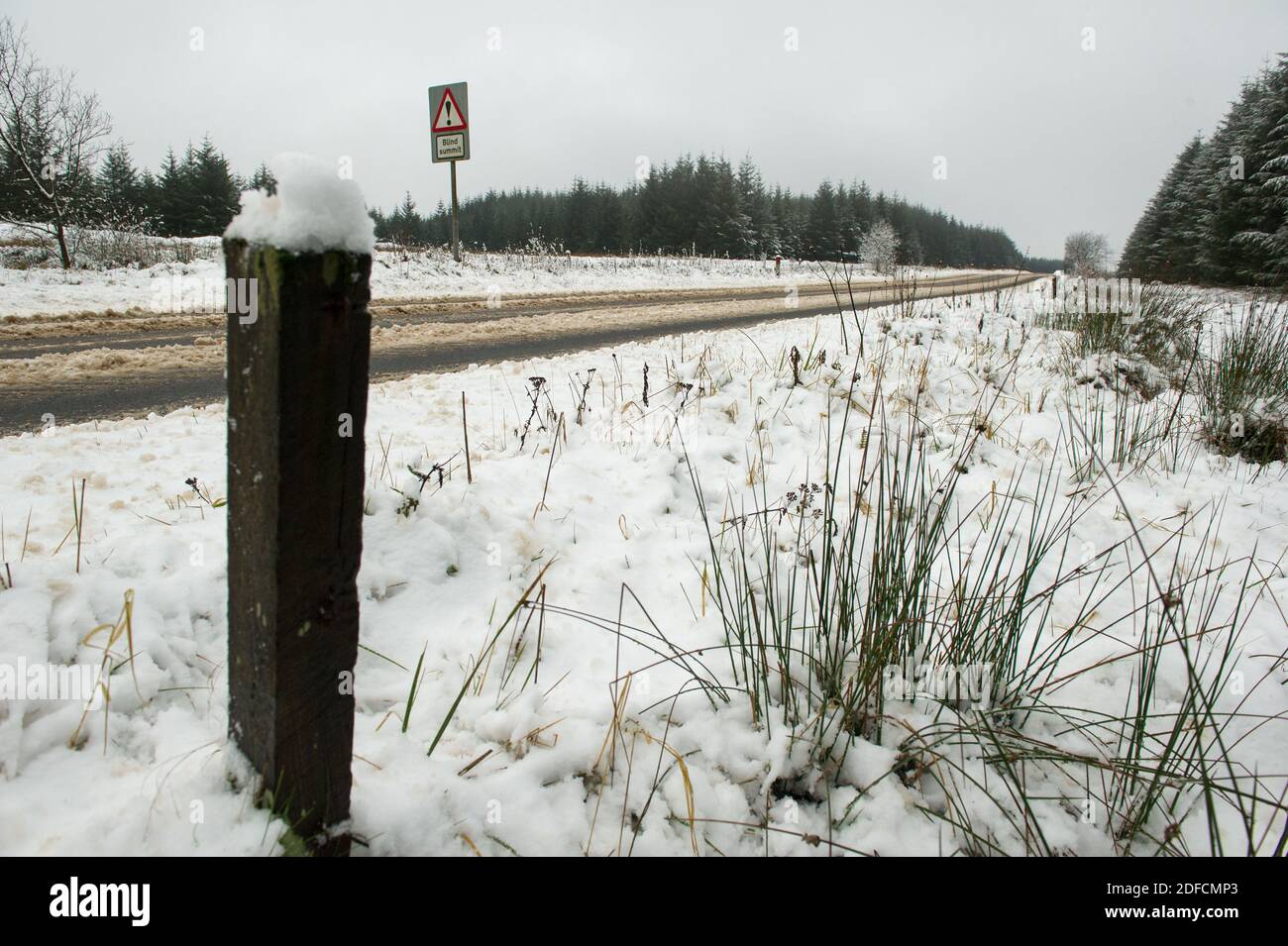 Glasgow, Scotland, UK. 4th Dec, 2020. Pictured: Snow covered wooden ...