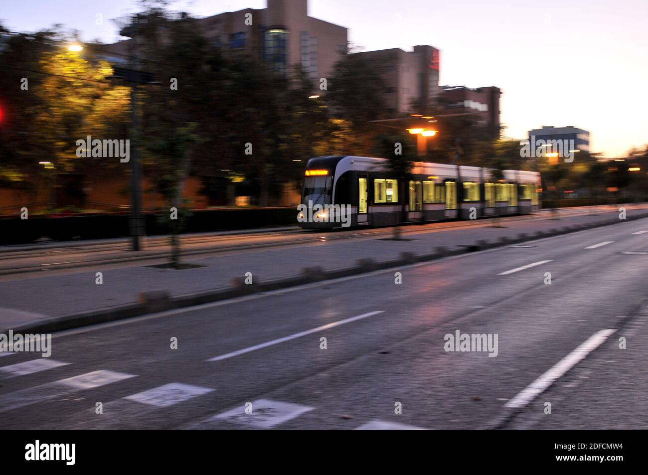 Medio metro hi-res stock photography and images - Alamy