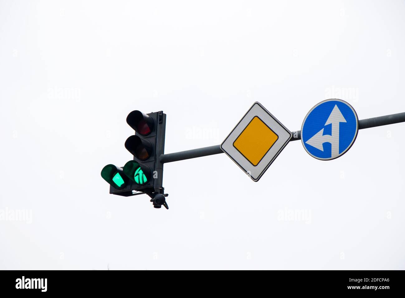 Traffic light, green light signal close-up Stock Photo - Alamy