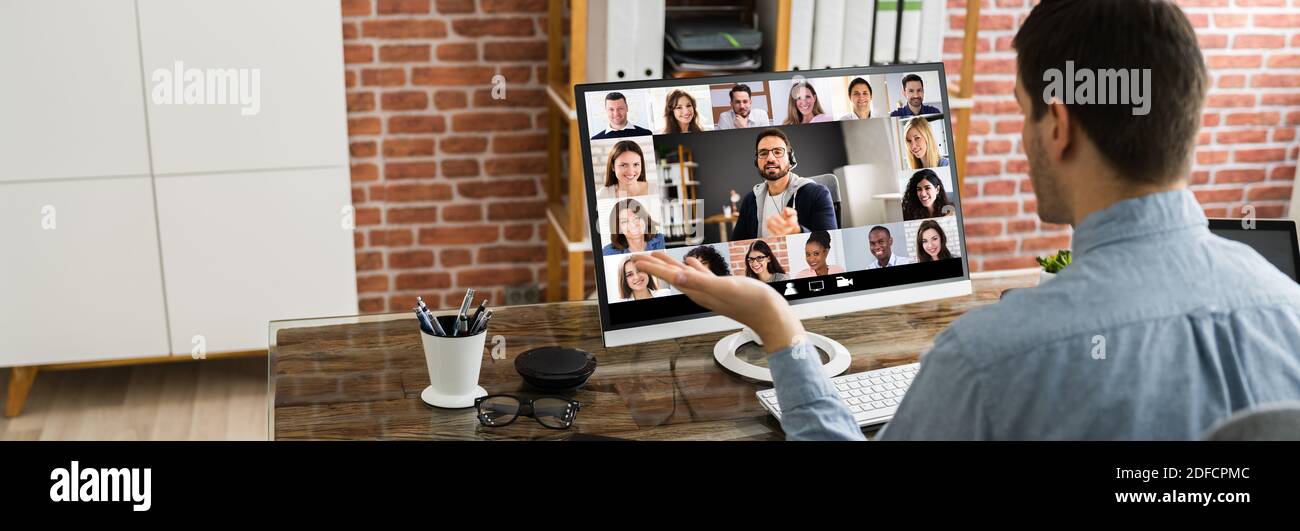 Computer rooms hi-res stock photography and images - Alamy