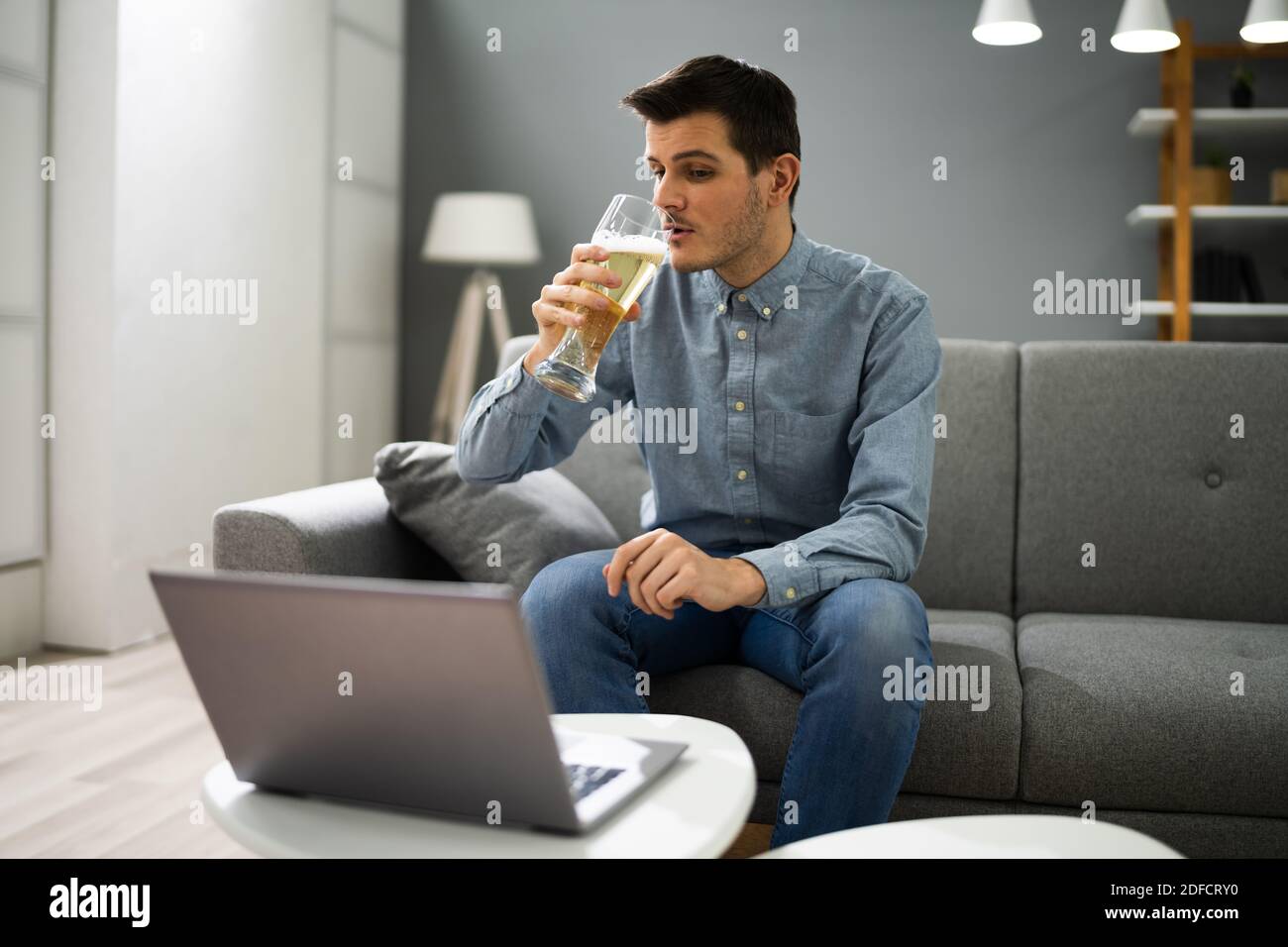 Virtual Beer Pub Party Event Using Laptop Stock Photo - Alamy