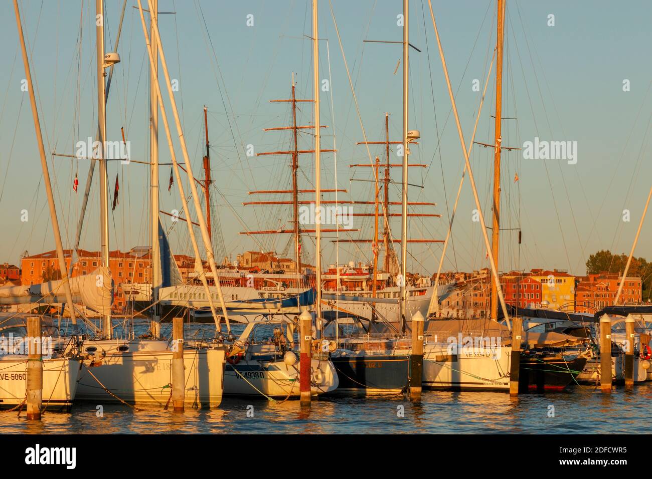 Star clipper hi-res stock photography and images - Alamy