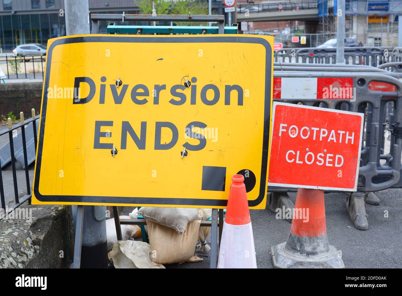 diversion ends and footpath closed warning sign for pedestrians at road ... diversion ends and footpath closed warning sign for pedestrians at road ...