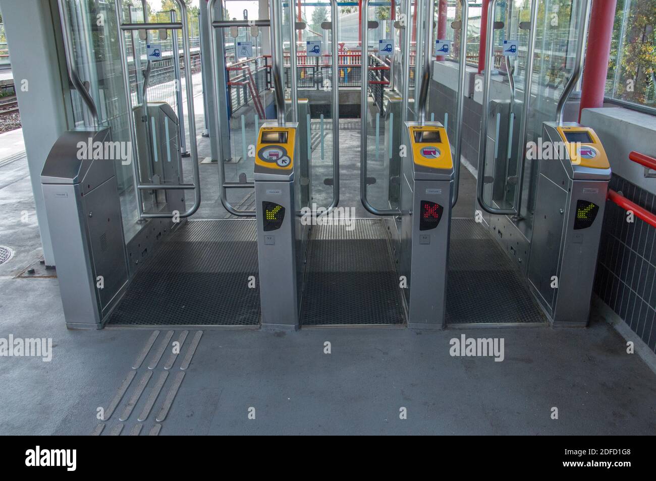 Ov chipkaart hi-res stock photography and images - Alamy