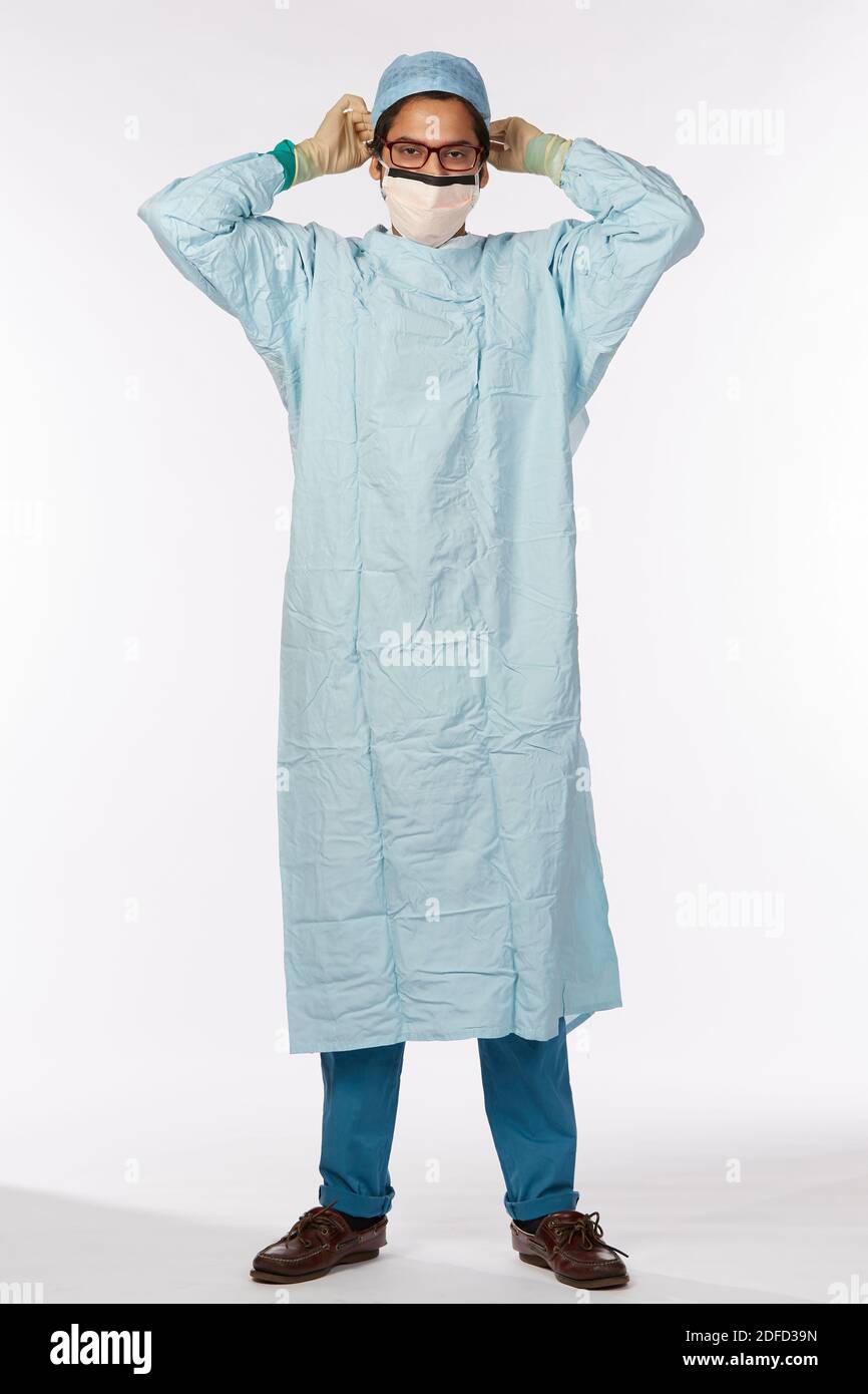 Doctor Wearing PPE Stock Photo - Alamy