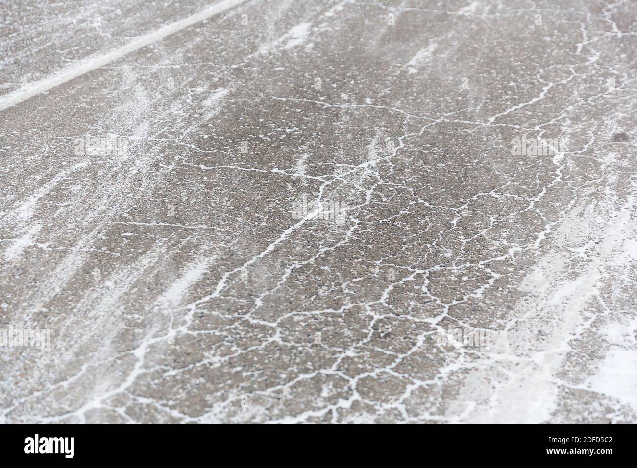 Roadway cracks hi-res stock photography and images - Alamy
