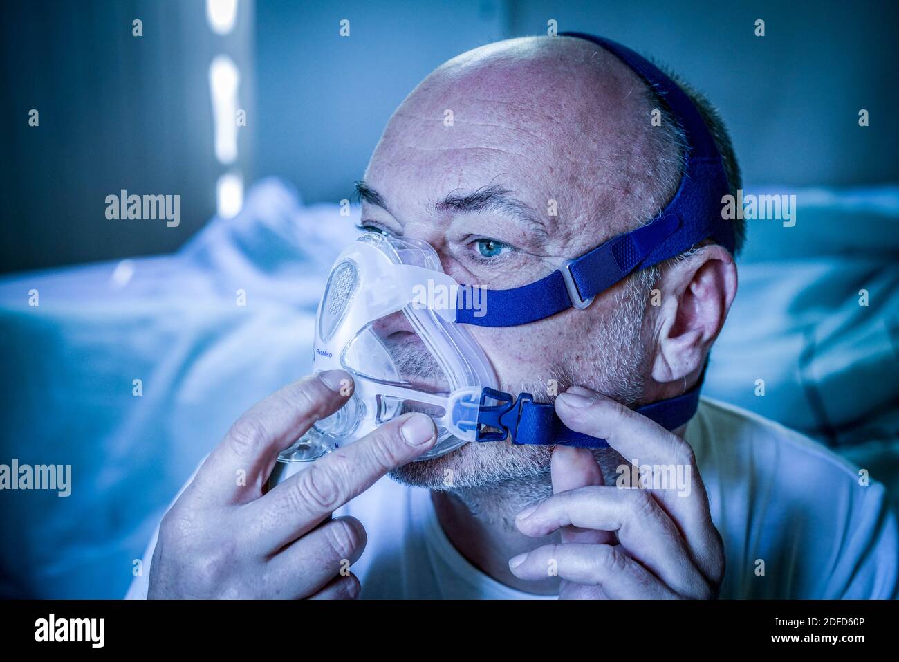 Treatment of sleep apnea and snoring : patient suffering from ...