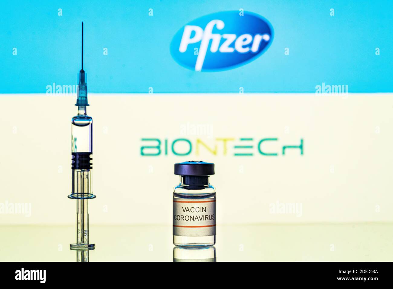 Pfizer laboratory hi-res stock photography and images - Alamy