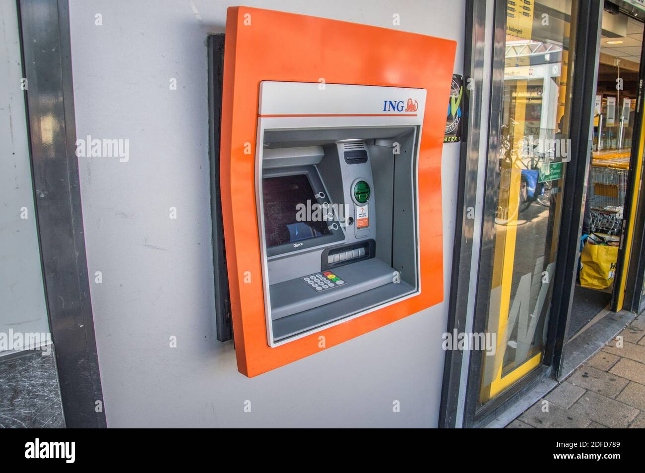 Lion is the symbol of ing bank hi-res stock photography and images - Alamy