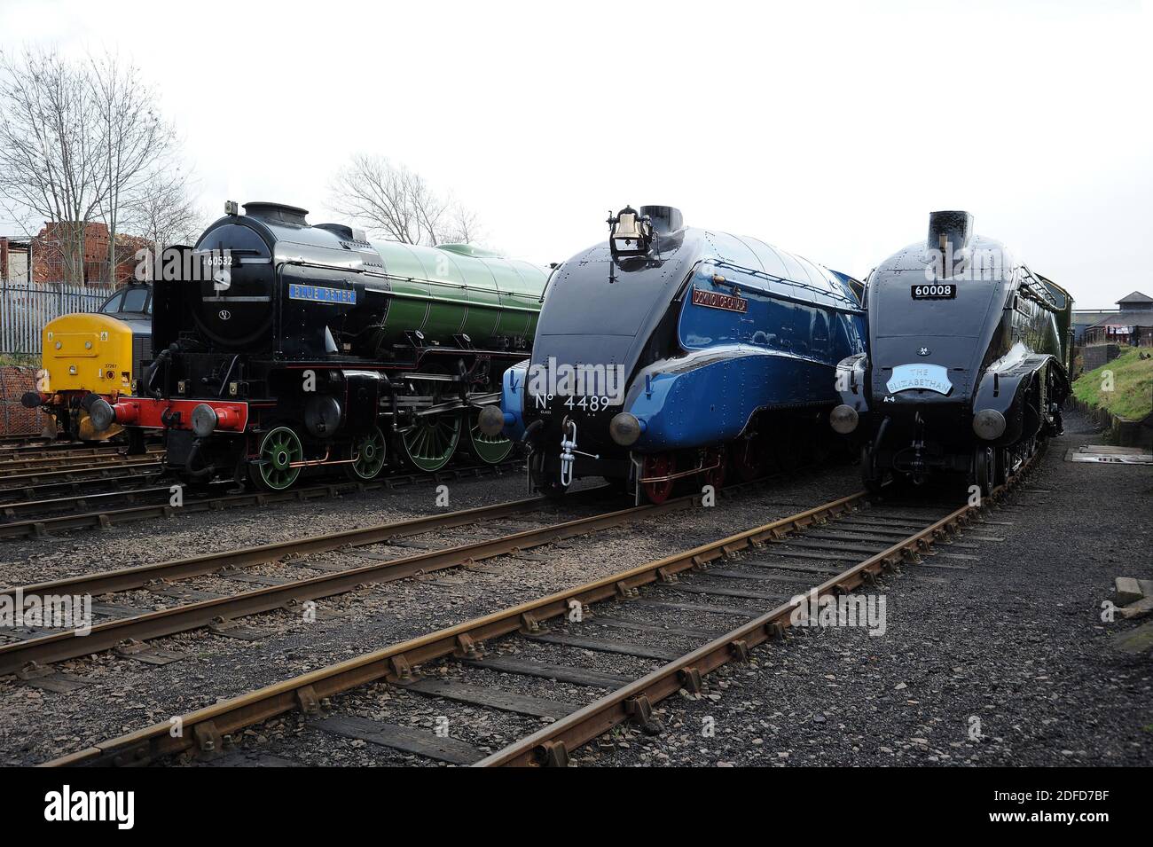 A2 pacific blue peter steam locomotive hi-res stock photography and ...