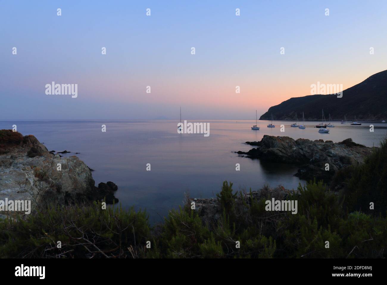 Peaceful sunset view hi-res stock photography and images - Alamy