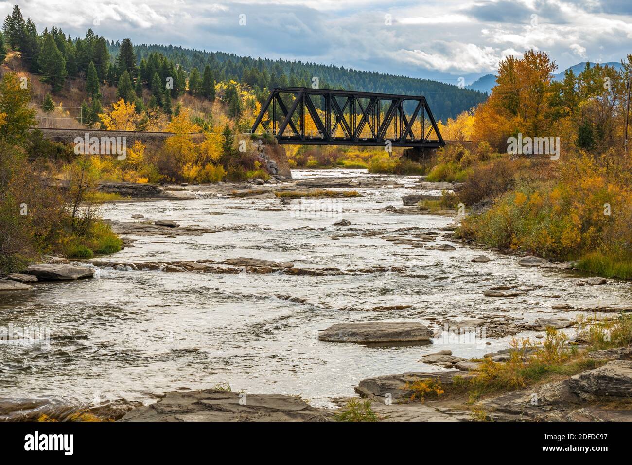Bridge campground hi-res stock photography and images - Alamy