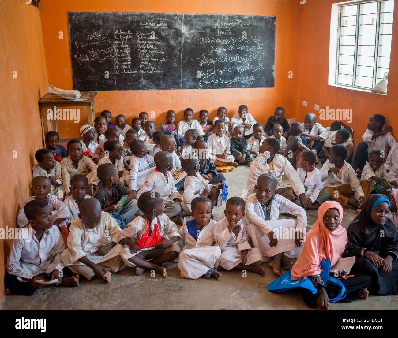African classroom with kids 10/12/2018 Zanzibar Stock Photo - Alamy