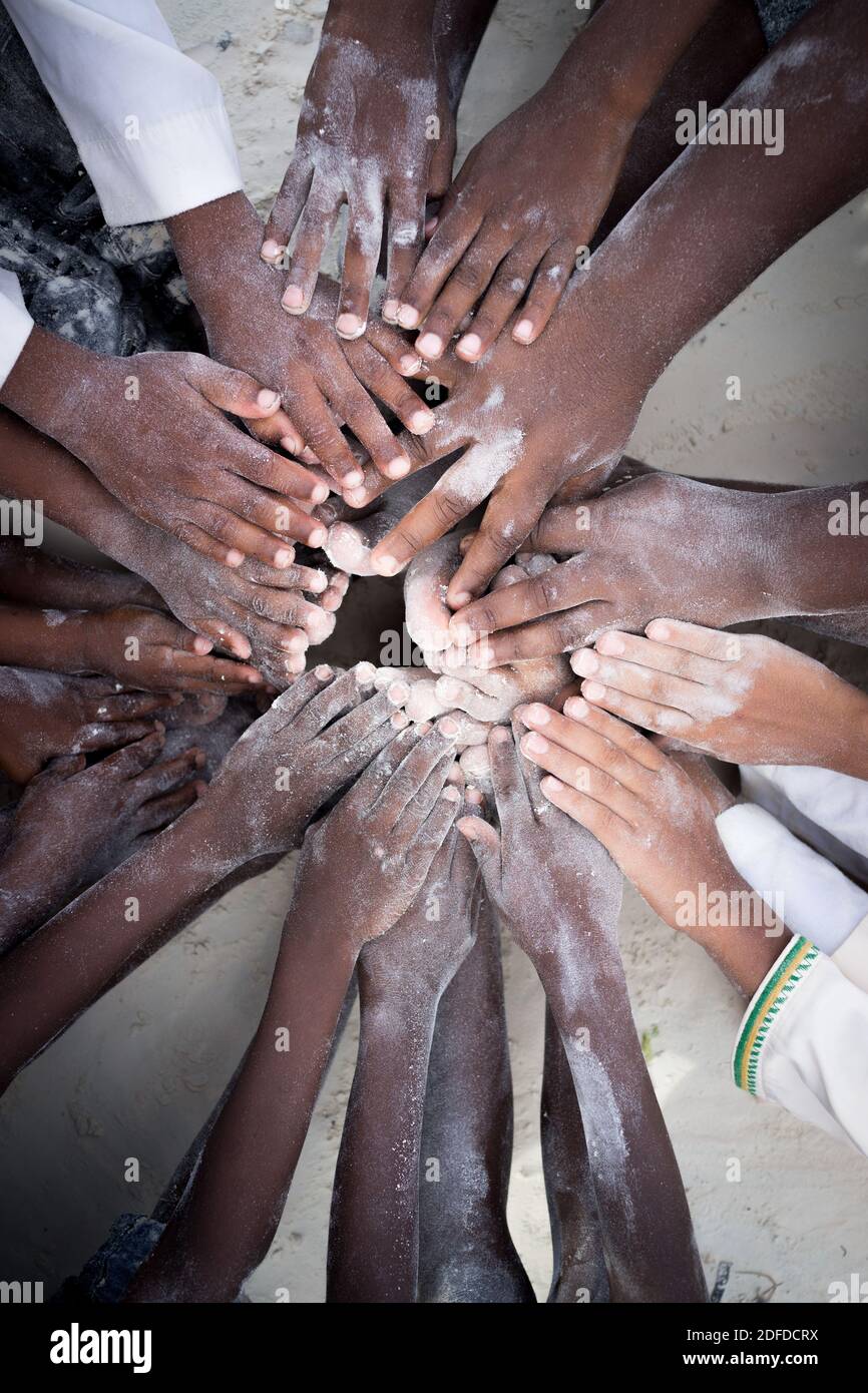 Kids feet beach tropical hi-res stock photography and images - Alamy