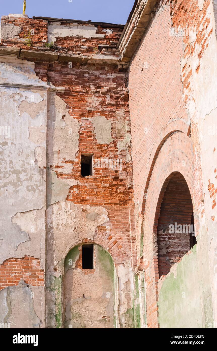 Broken temple walls hi-res stock photography and images - Alamy