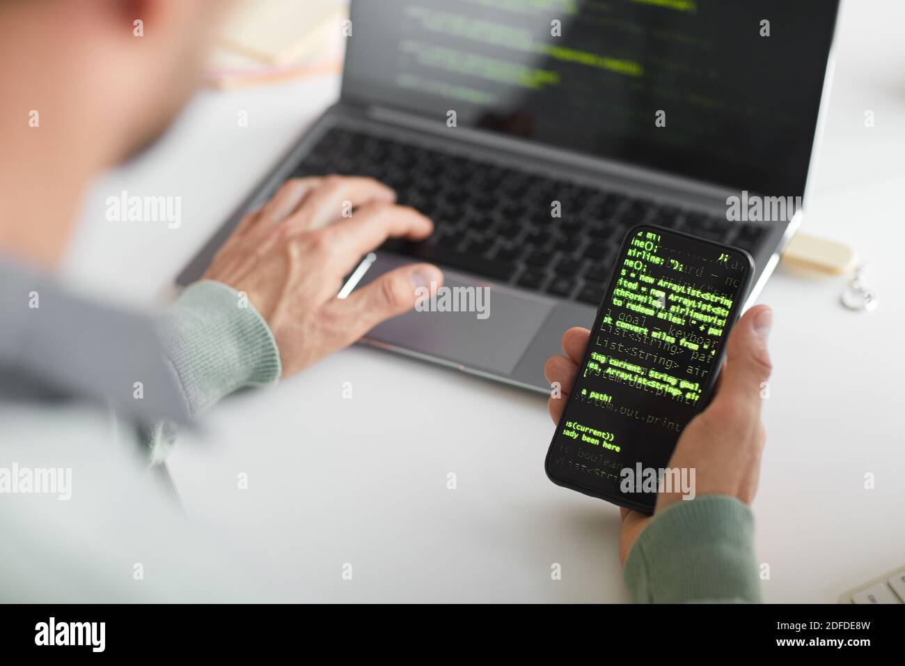 Installing new software hi-res stock photography and images - Alamy