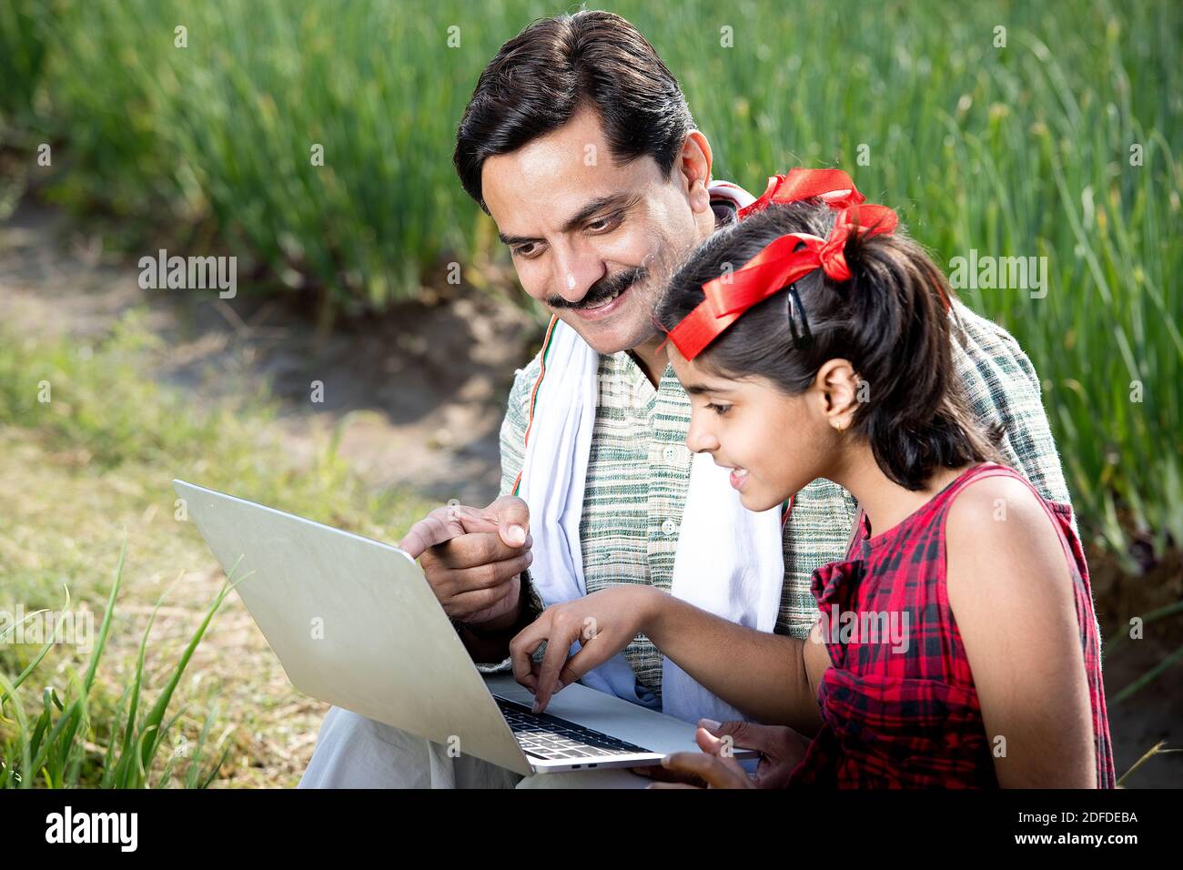 Indian farmer with laptop hi-res stock photography and images - Alamy