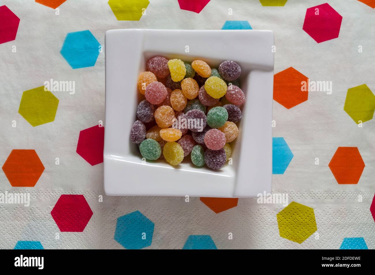 Jelly tots in dish hi-res stock photography and images - Alamy