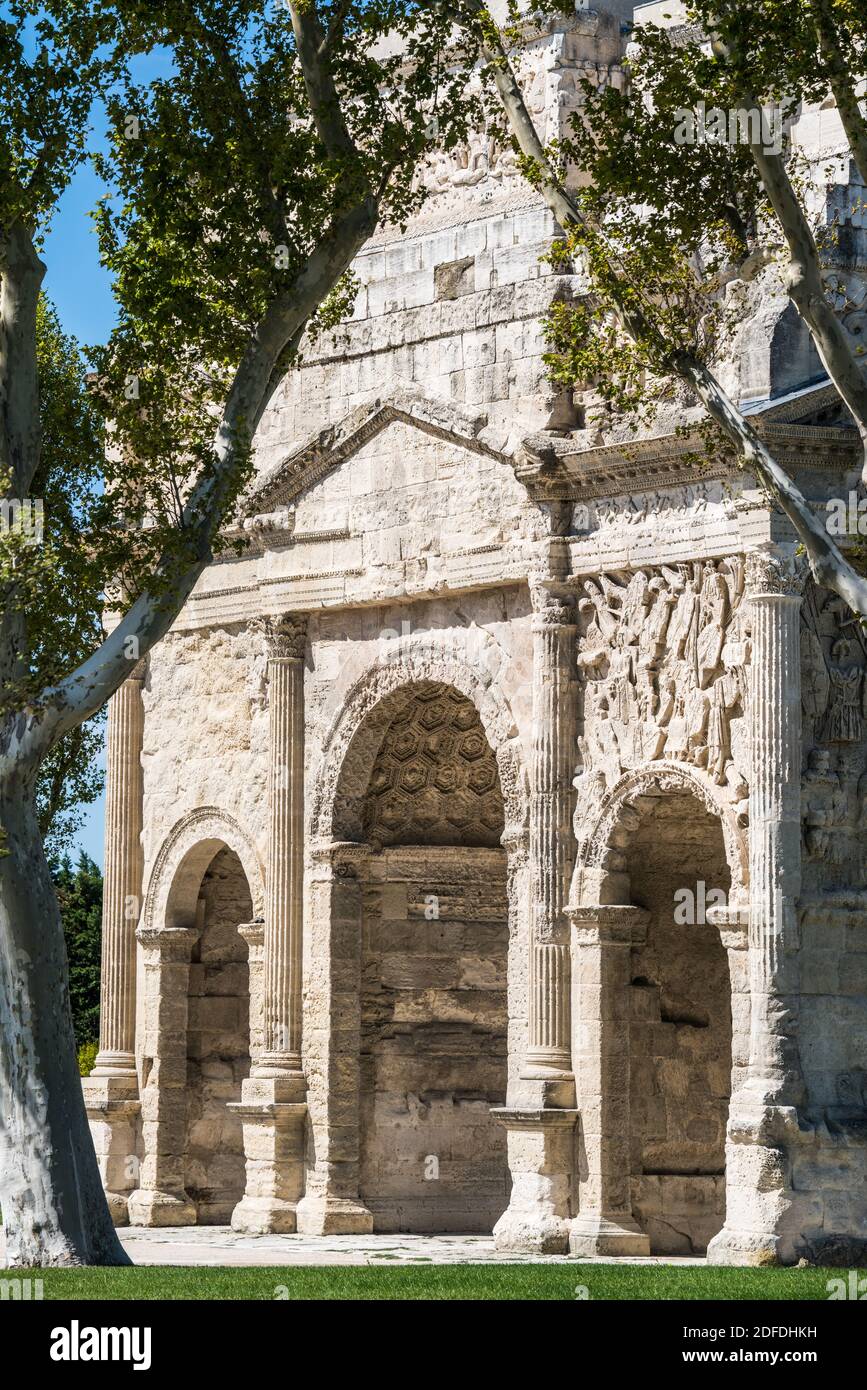 Triumphal arch of orange hi-res stock photography and images - Alamy