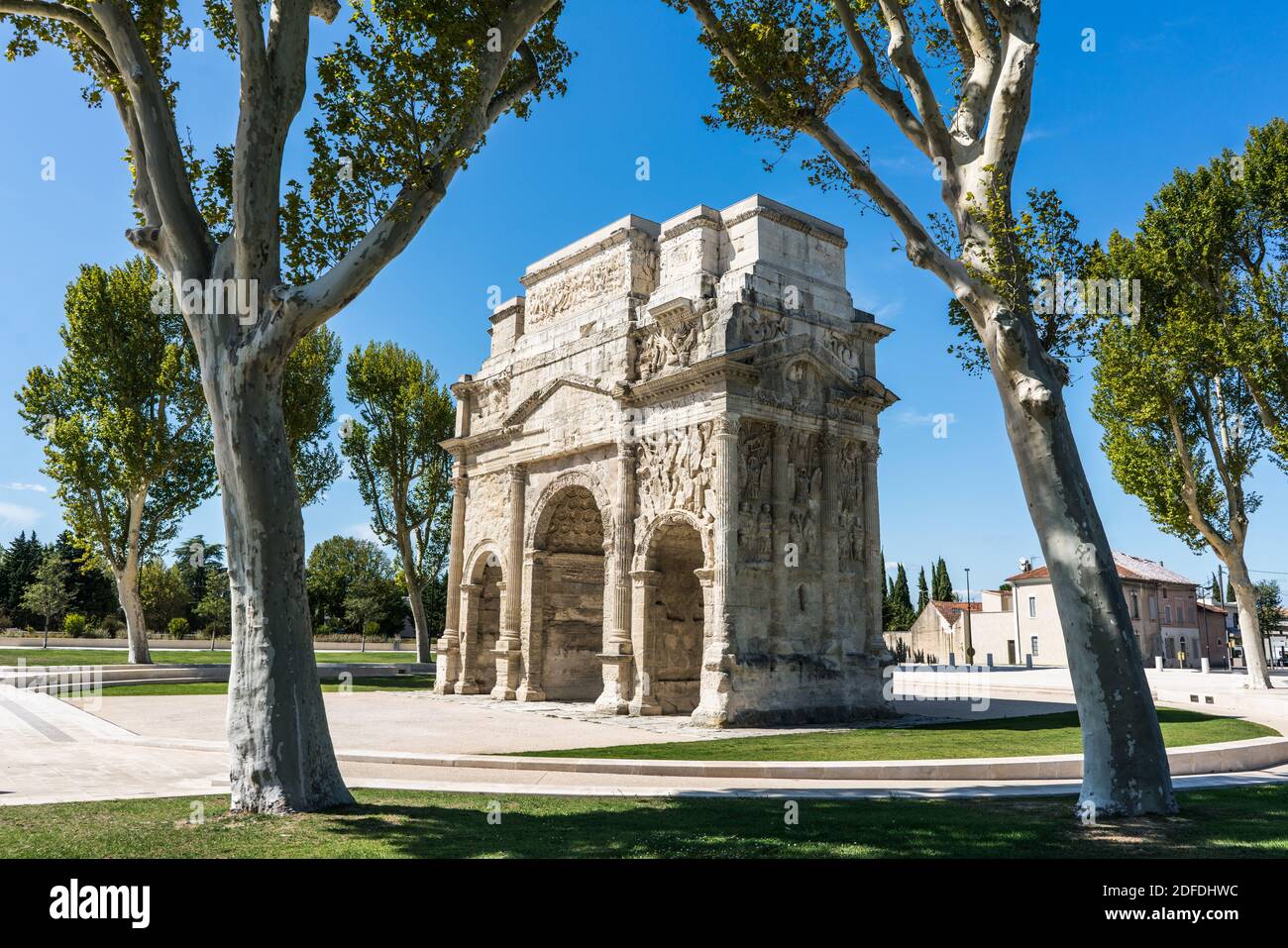 Triumphal arch of orange hi-res stock photography and images - Alamy