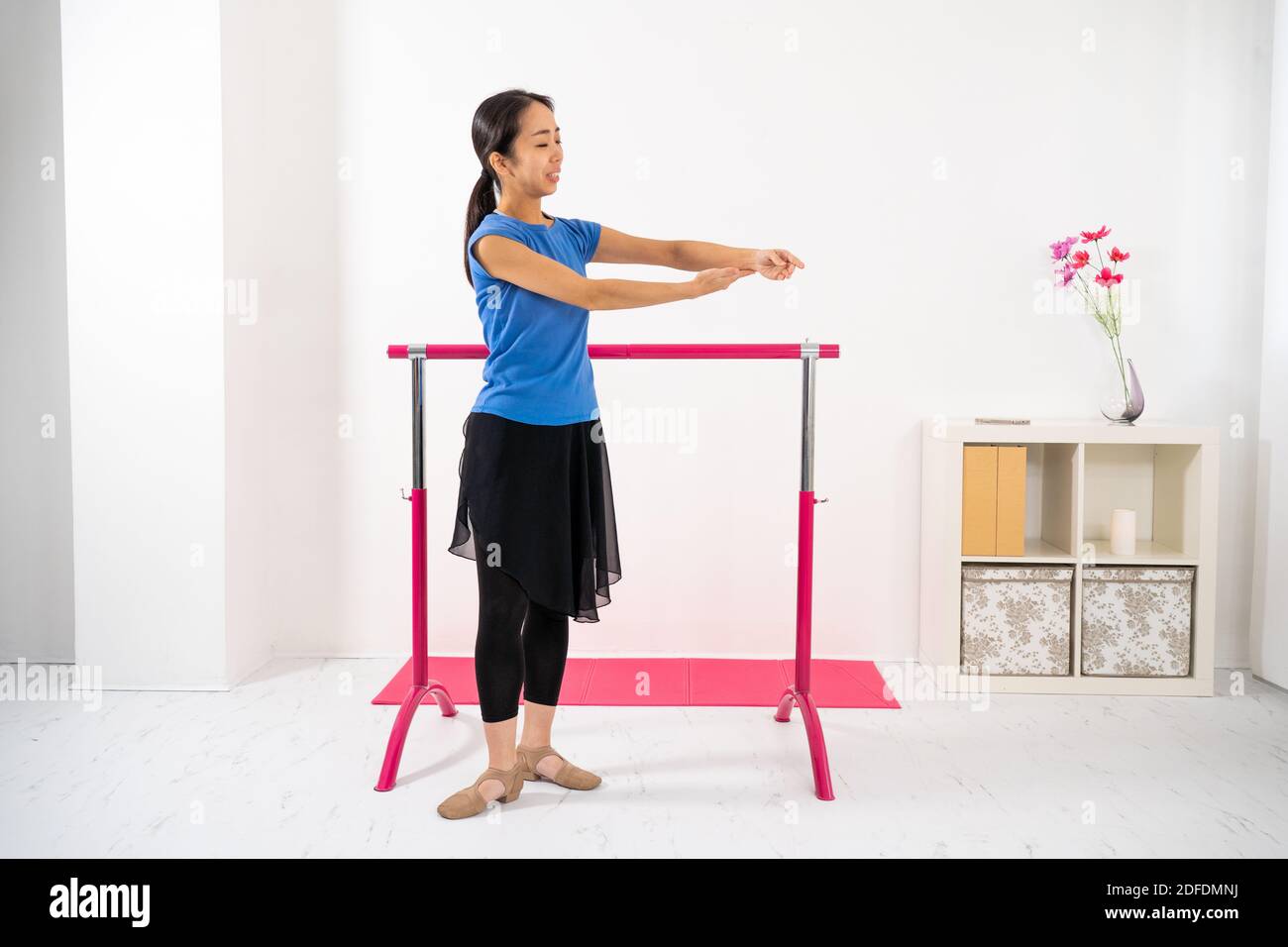 Classical dance at home practiced by teacher or student Stock Photo - Alamy