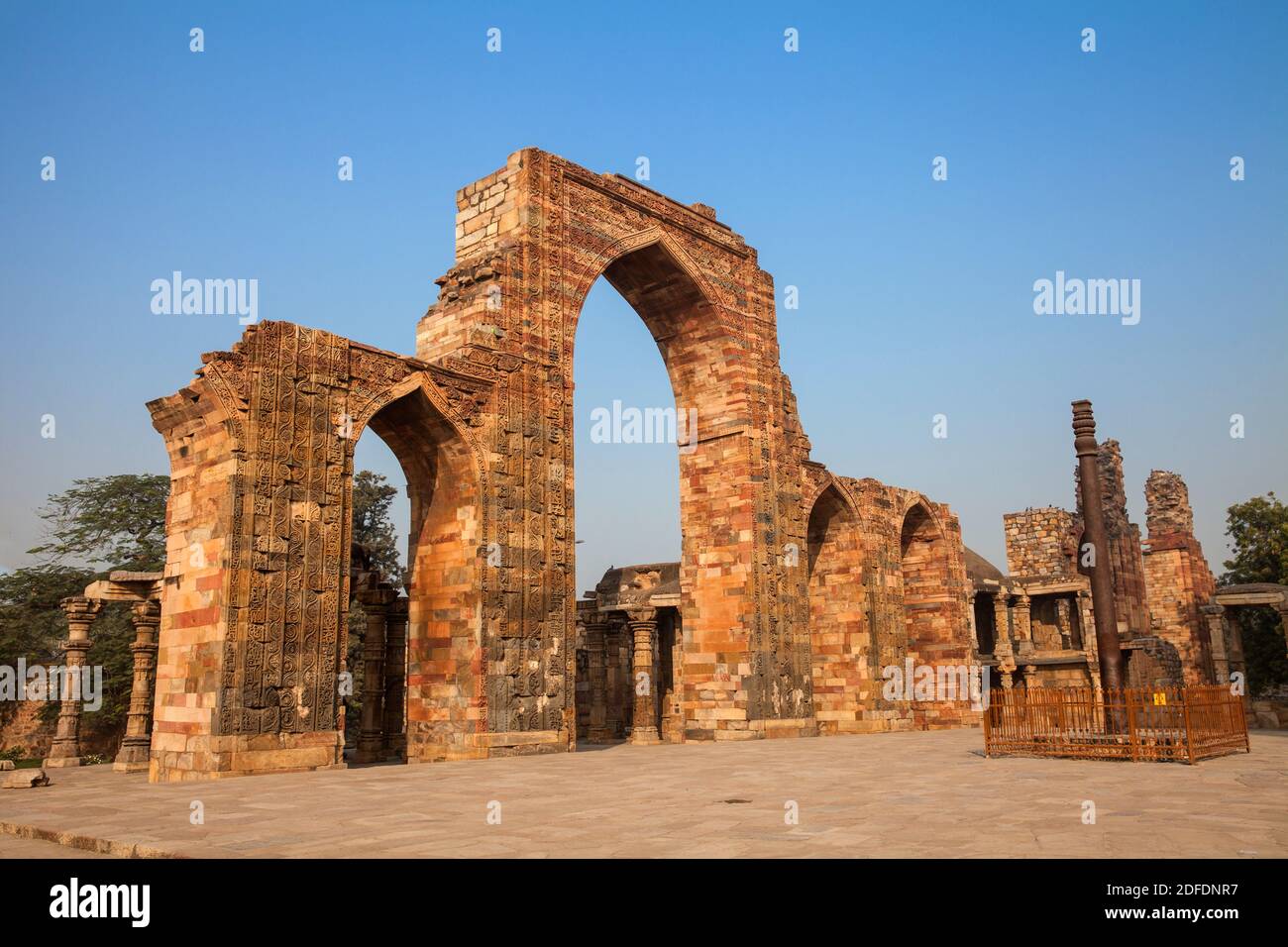India, Delhi, India, Delhi, New Delhi, Qutub Minar, Quqqat-UL-islam ...