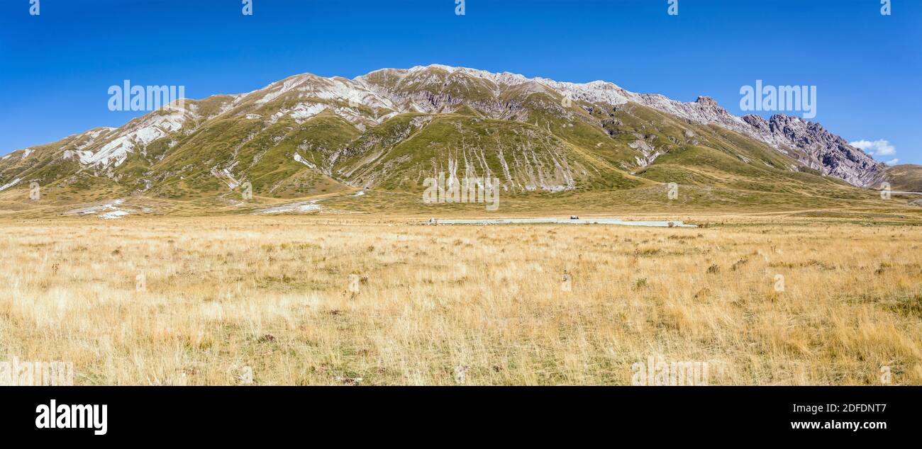 Flat upland hi-res stock photography and images - Alamy