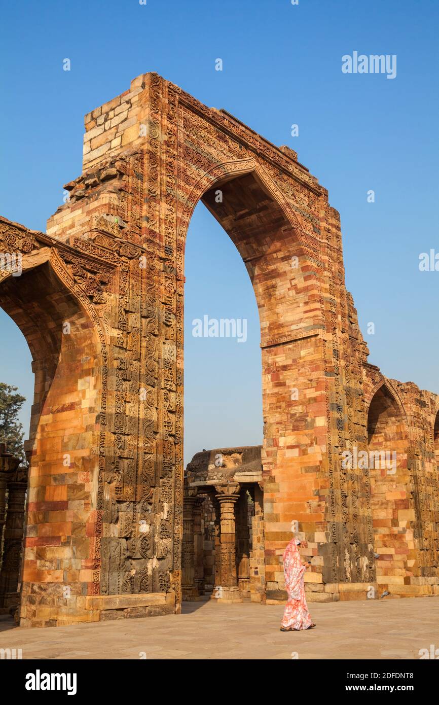 India, Delhi, India, Delhi, New Delhi, Qutub Minar, Quqqat-UL-islam ...