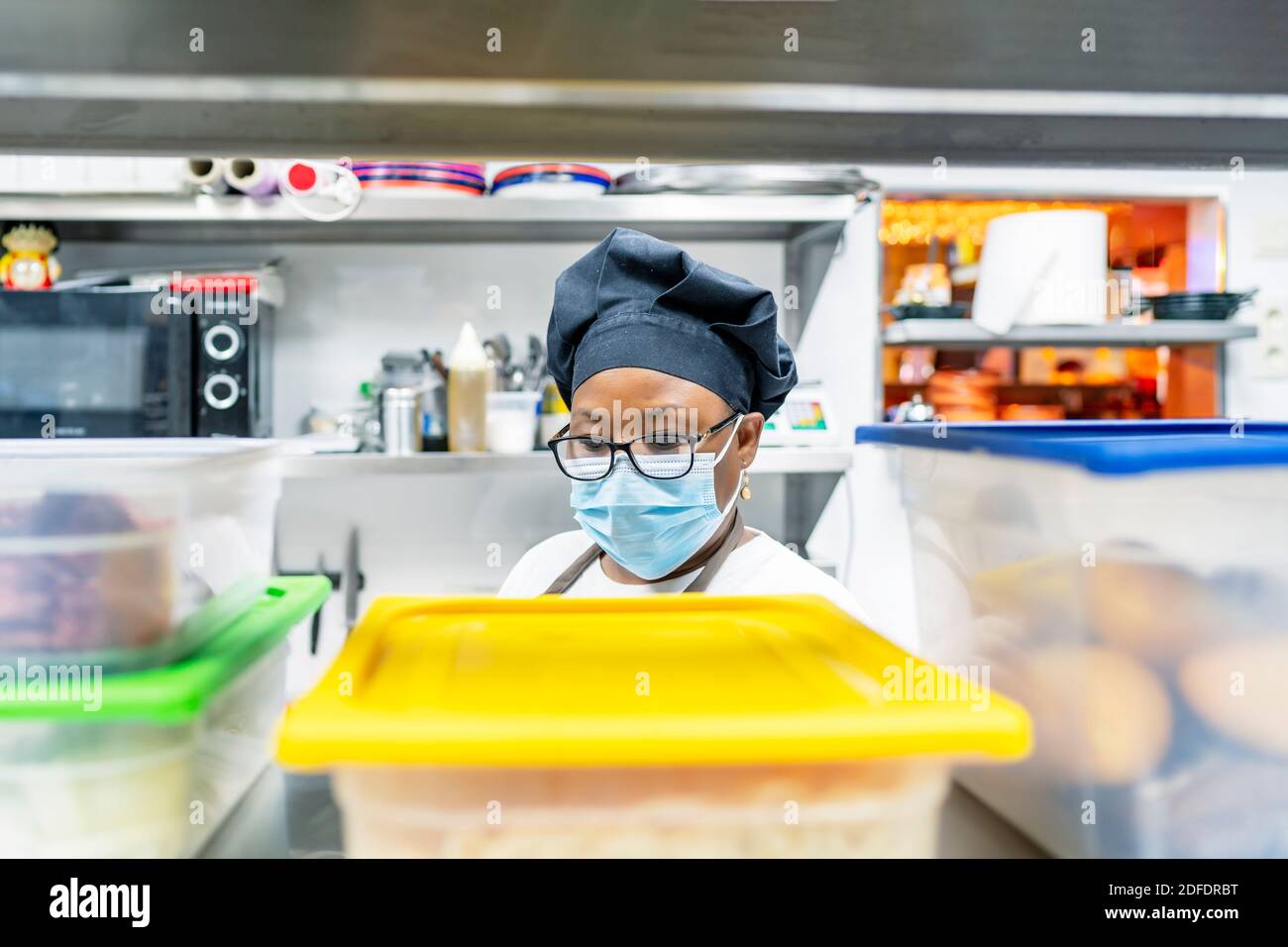 Work station kitchen hi-res stock photography and images - Alamy