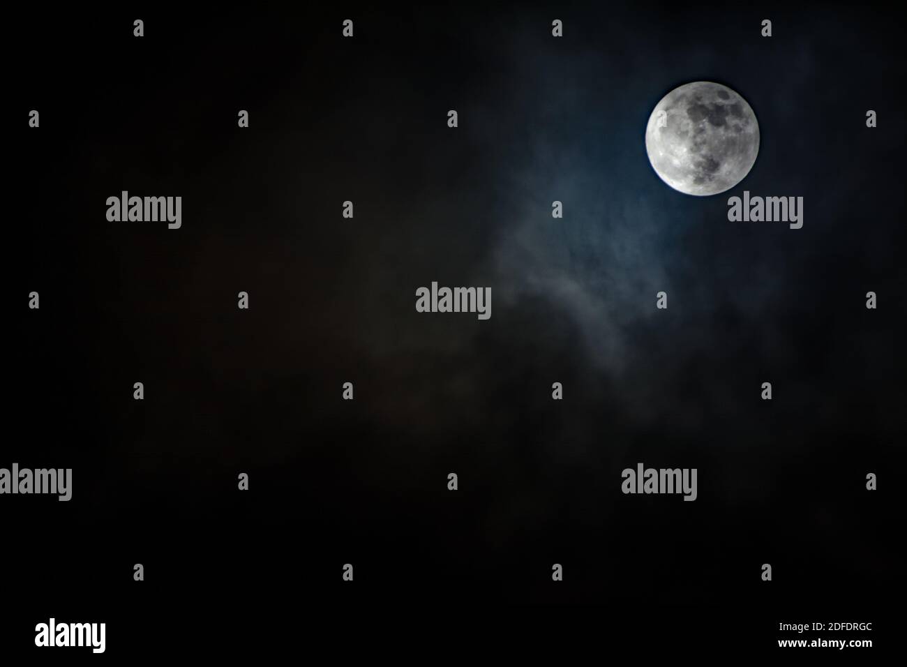 Moonrise night nighttime hi-res stock photography and images - Alamy