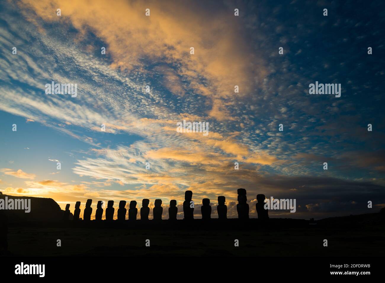 Sunrise at Ahu Tongariki with sun behind moai statues, easter Island ...