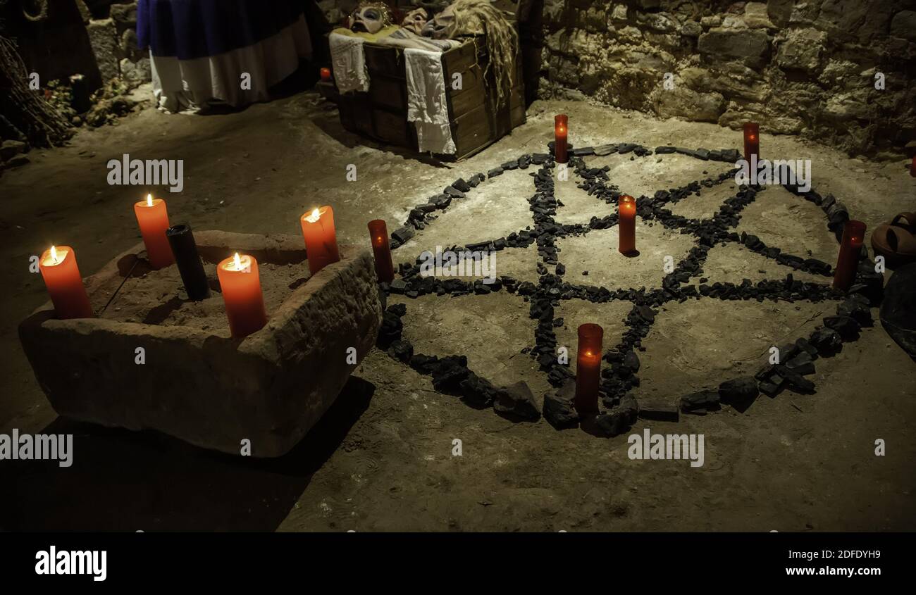 Satanic rituals hi-res stock photography and images - Alamy