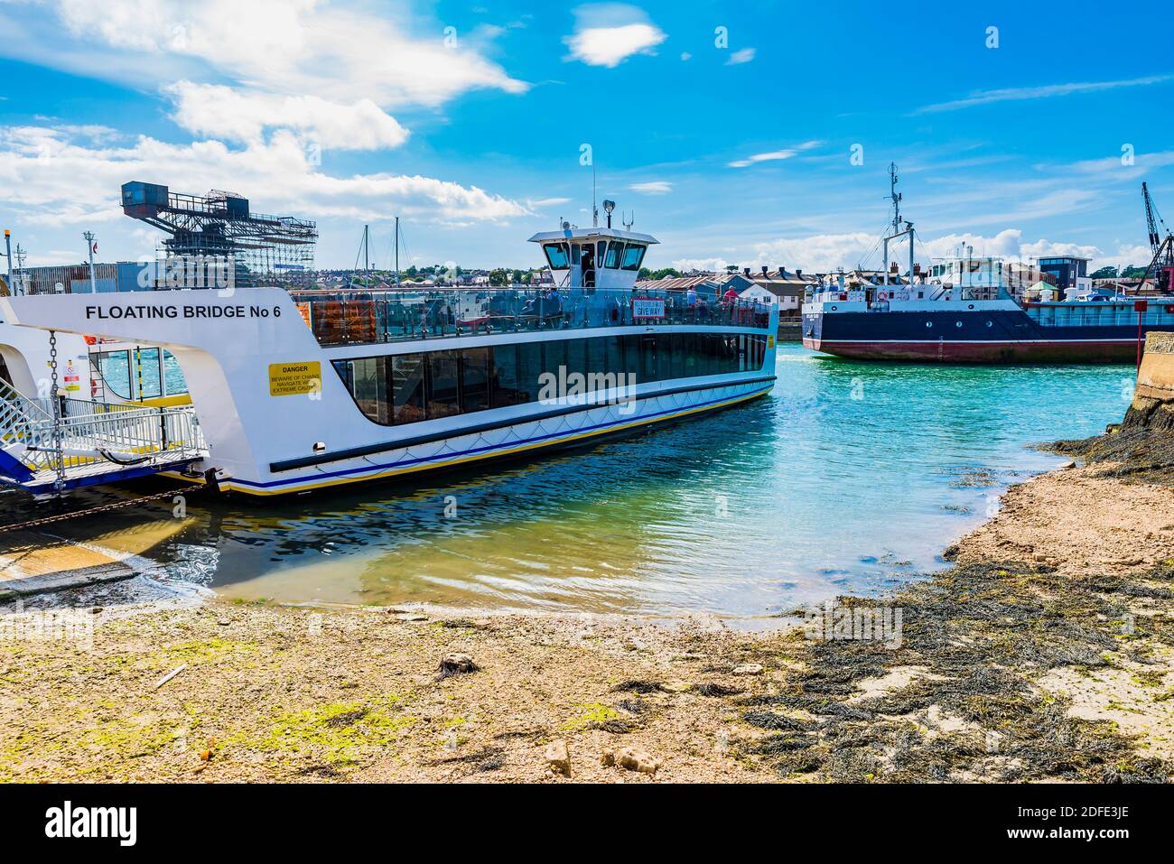 Chain Ferry Ferries High Resolution Stock Photography and Images - Alamy