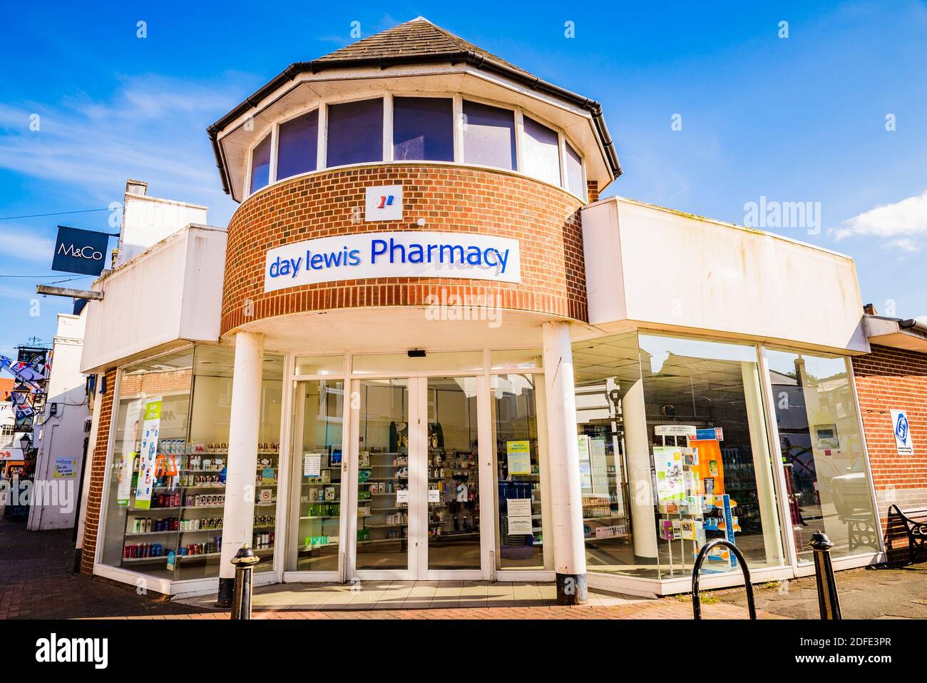 Uk day lewis pharmacy exterior hi-res stock photography and images - Alamy