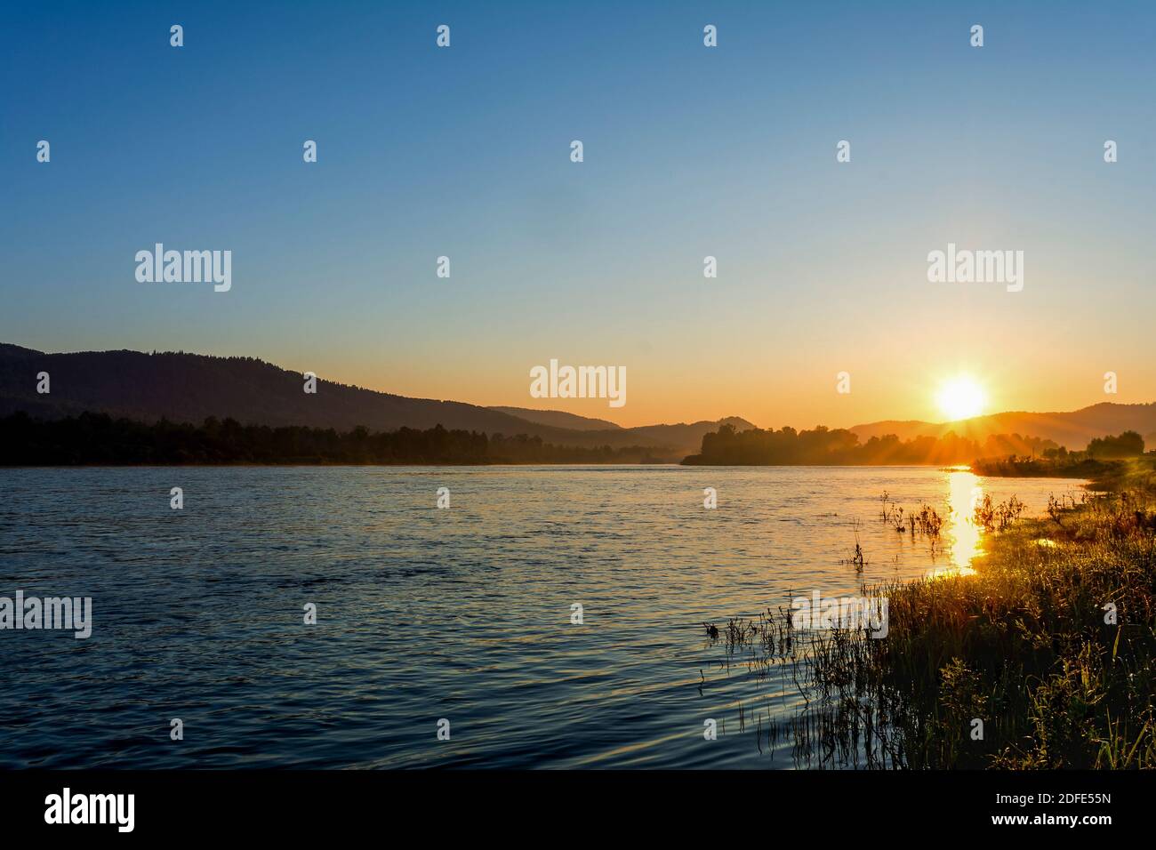 Summer sunrise over river hi-res stock photography and images - Alamy