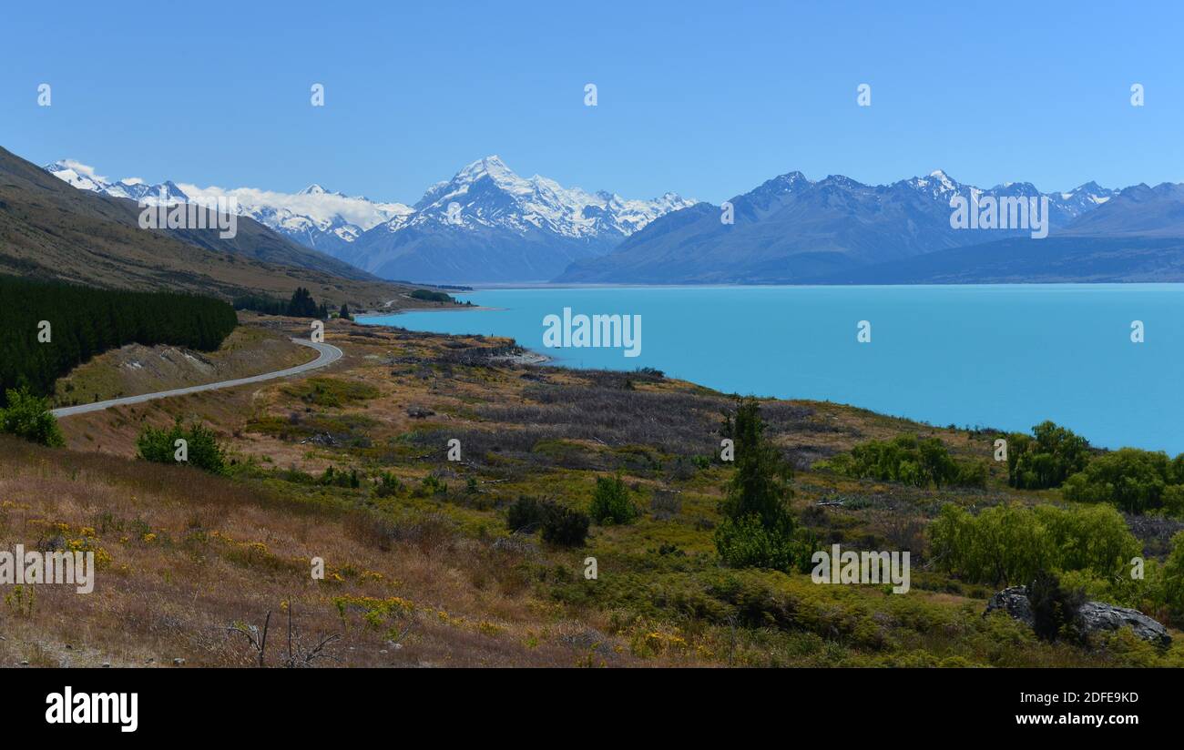 Scenic view lake pukaki hi-res stock photography and images - Alamy