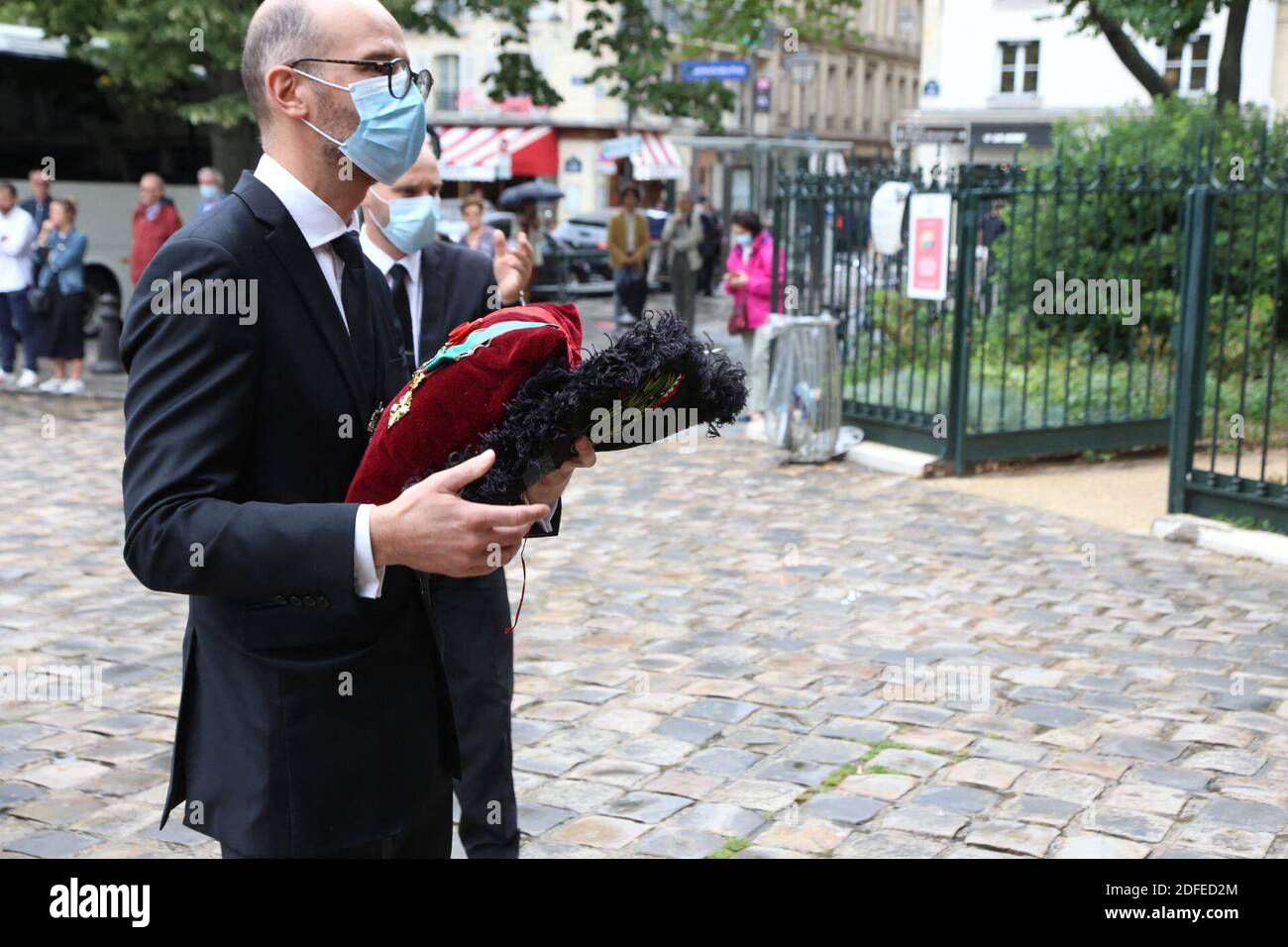 The academician's sword and medals at the funeral ceremony for French ...