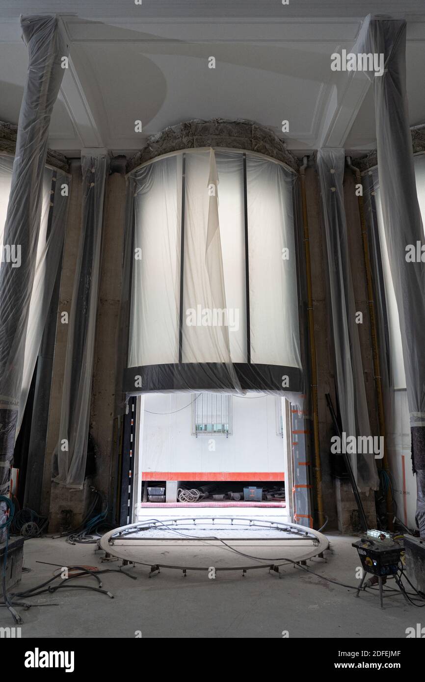 A hall of the Poste du Louvre building that is under renovation ...