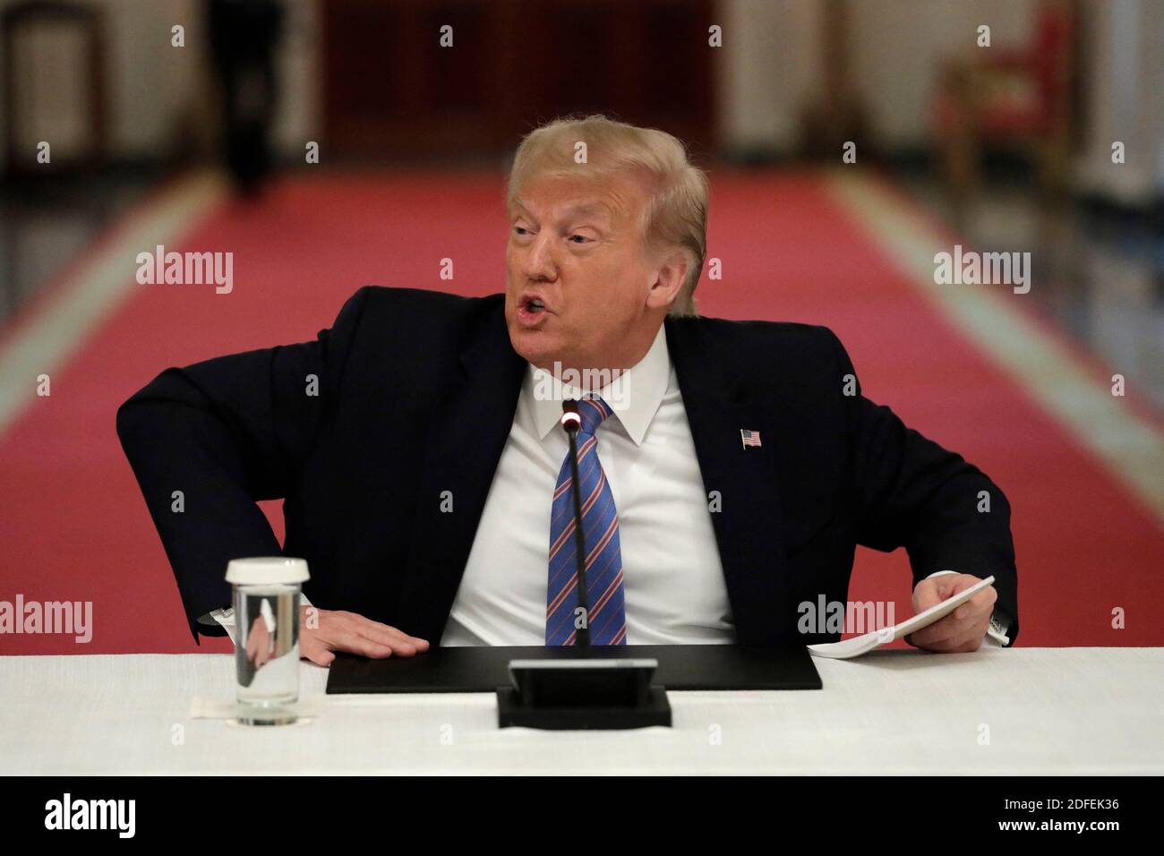 The national dialogue hi-res stock photography and images - Alamy