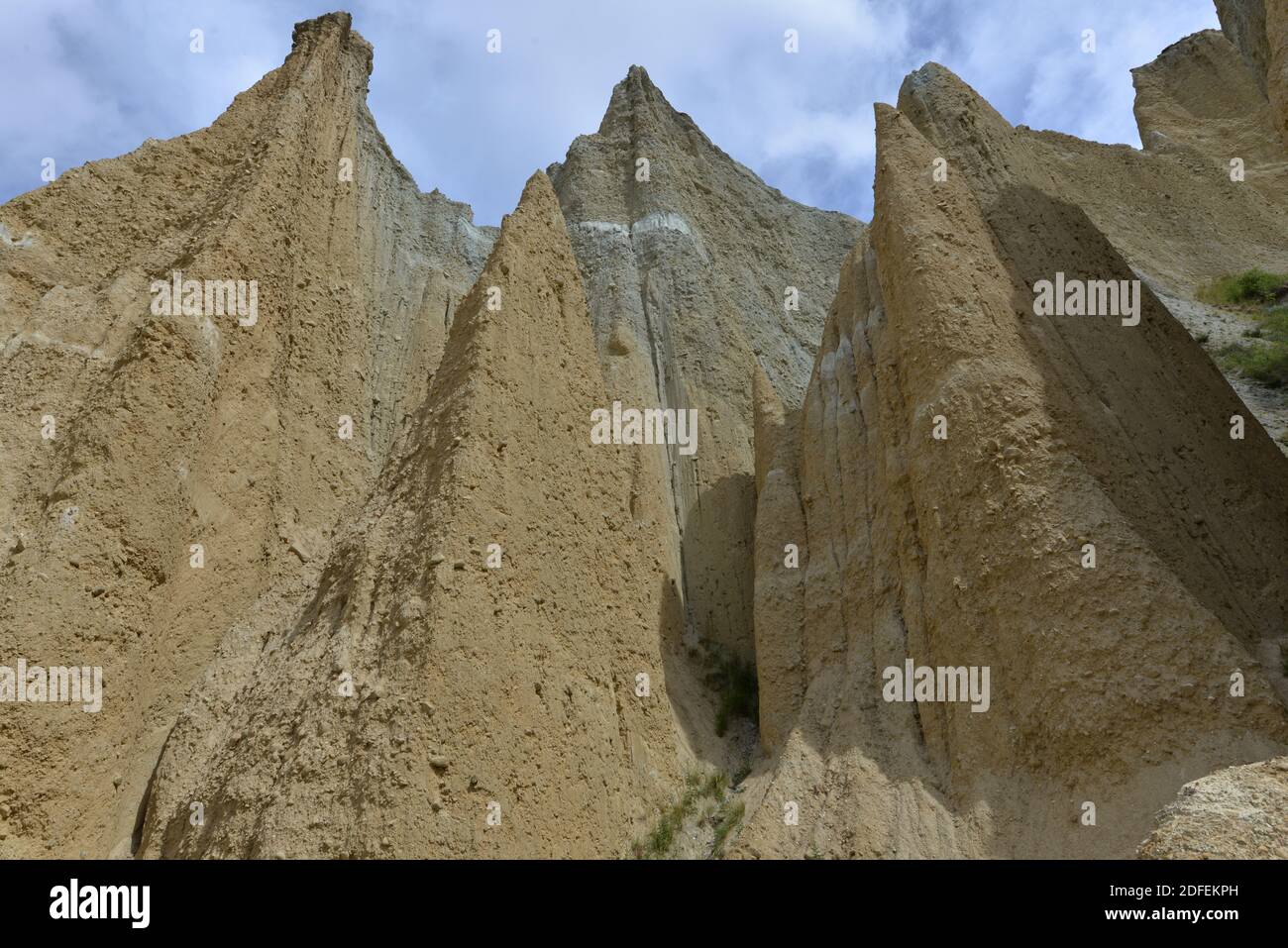 Clay Cliffs of Omarama Stock Photo - Alamy