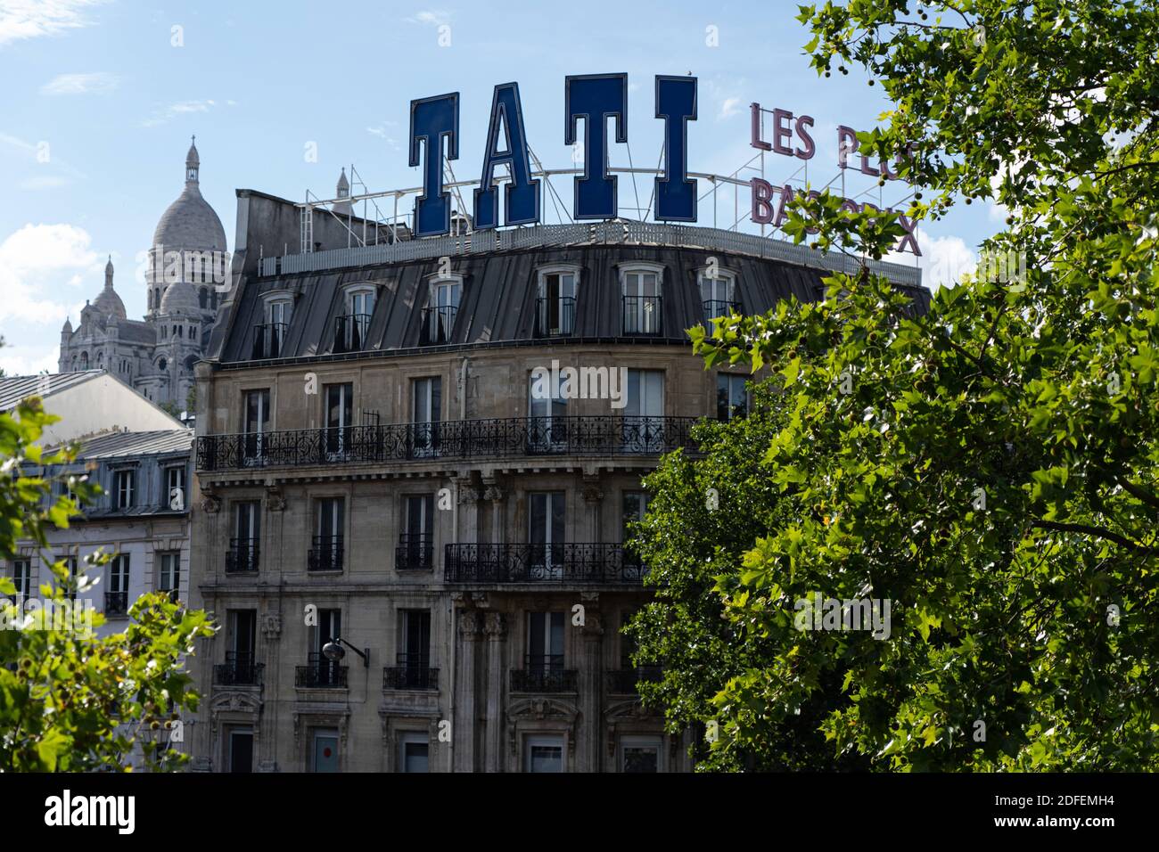 Illustrations of the Tati store on boulevard Rochechouart, the last one ...