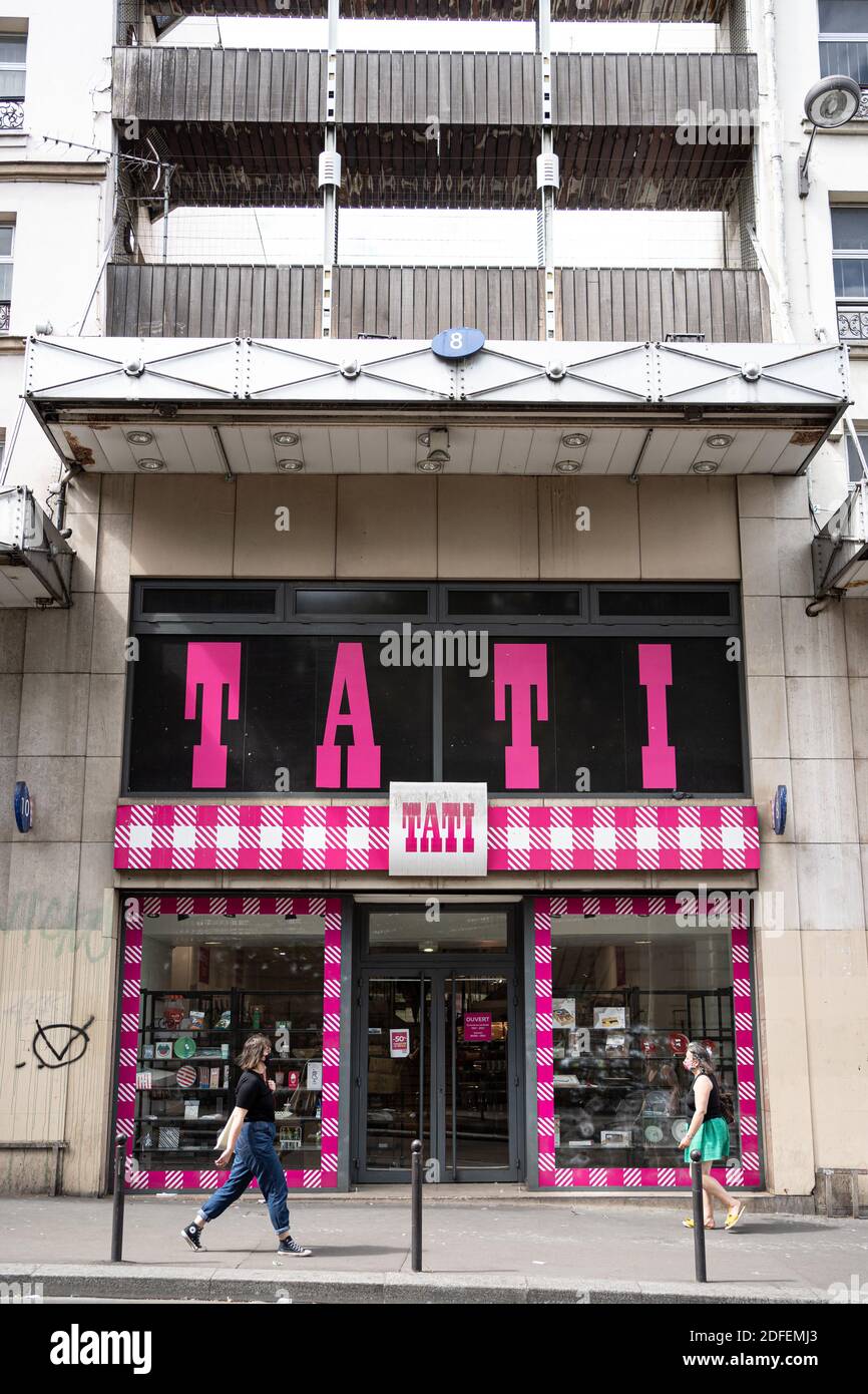 Illustrations of the Tati store on boulevard Rochechouart, the last one ...