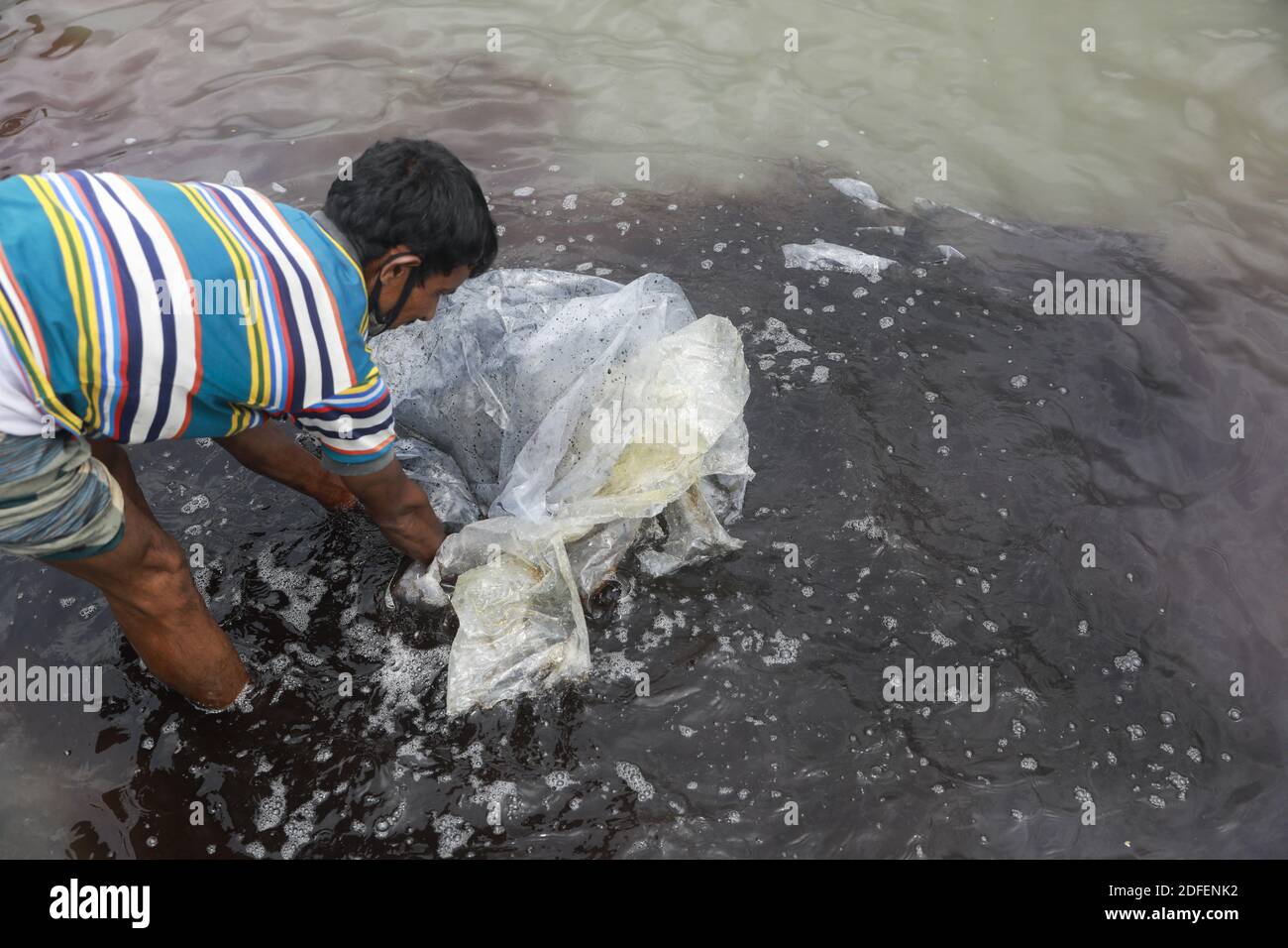 Turag river pollution hi-res stock photography and images - Alamy