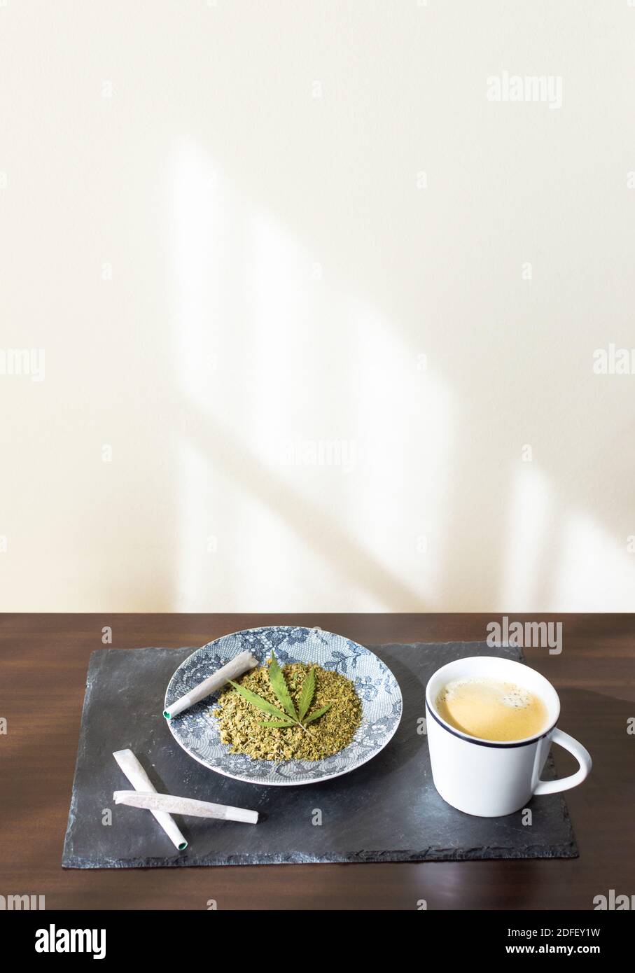 Texture wooden brightness table hi-res stock photography and images - Alamy