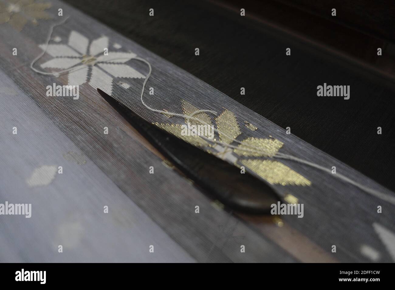 Muslin weaver bangladesh hi-res stock photography and images - Alamy