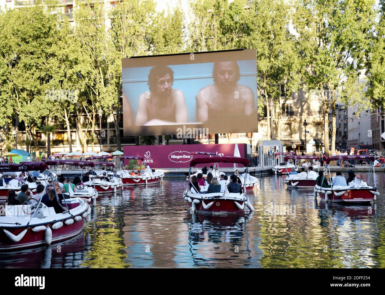 Villette basin hi-res stock photography and images - Alamy