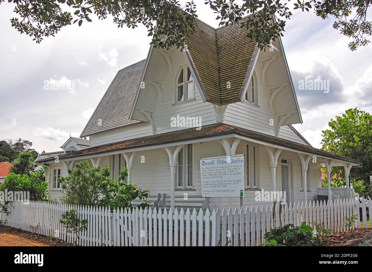 Historic Old Customs House 1870 on waterfront, Russell, Bay of Islands ...