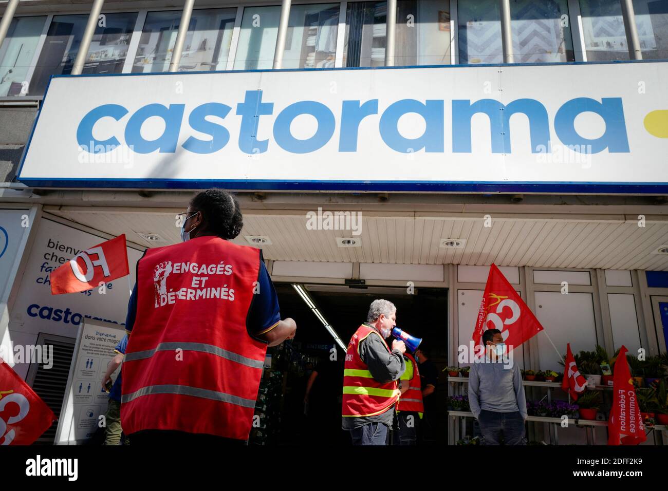 Castorama paris hi-res stock photography and images - Alamy