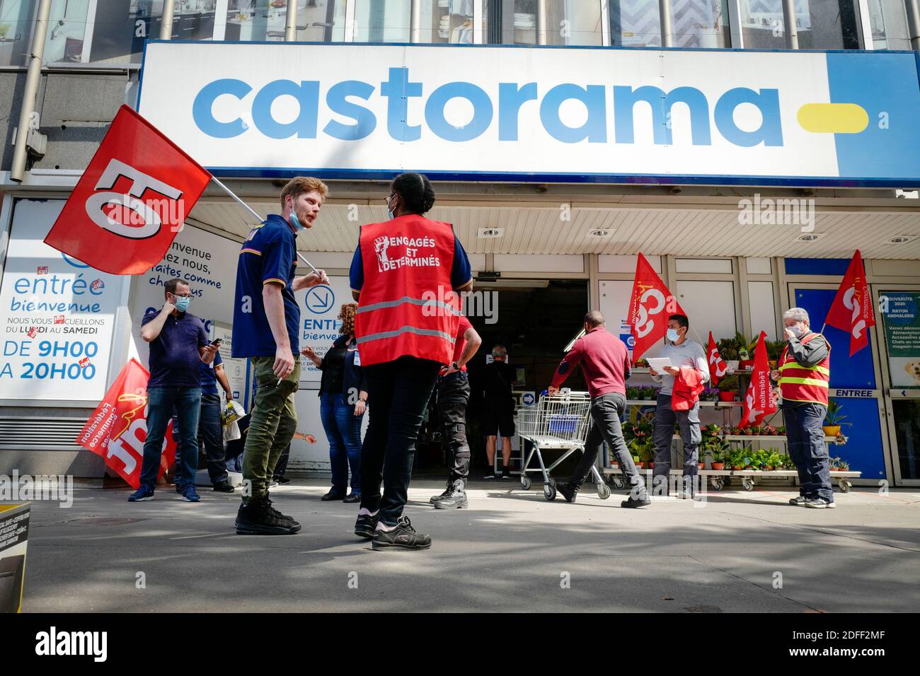 Castorama paris hi-res stock photography and images - Alamy